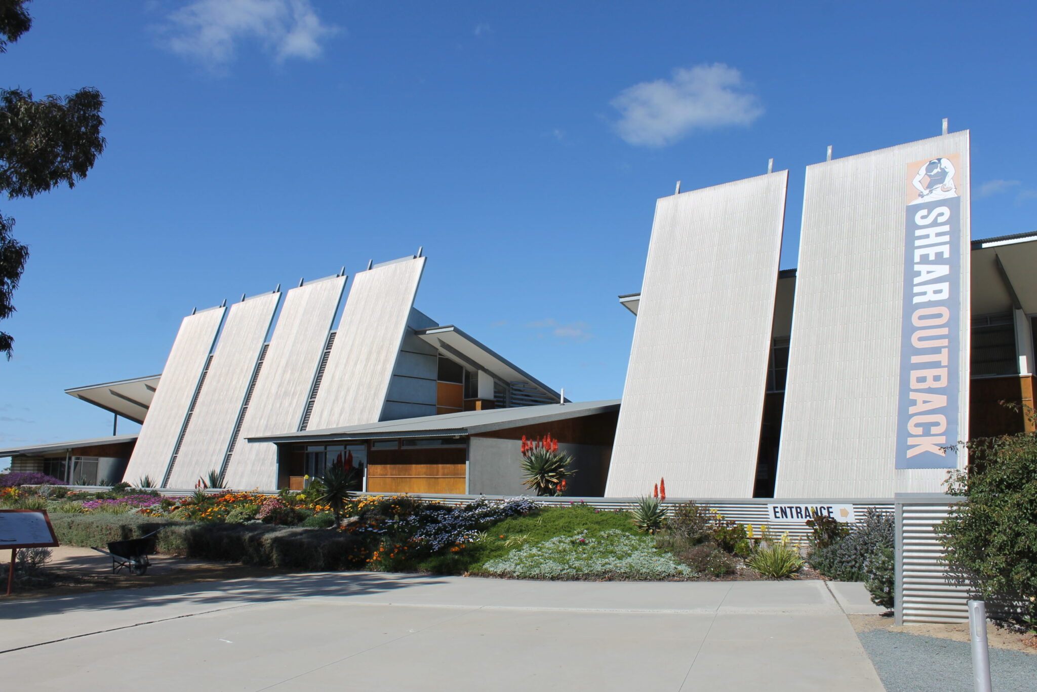 Shear Outback: Australian Shearers Hall of Fame - The Riverina